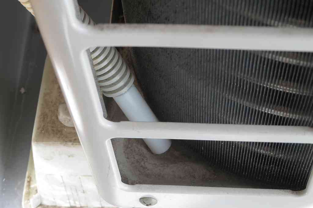 エアコンのドレイン処理: 飛行機大好き